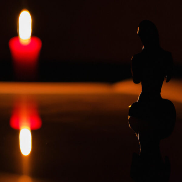 Luz Eterna: Oración Milagrosa para Encontrar Consuelo y Paz en Recuerdo ...